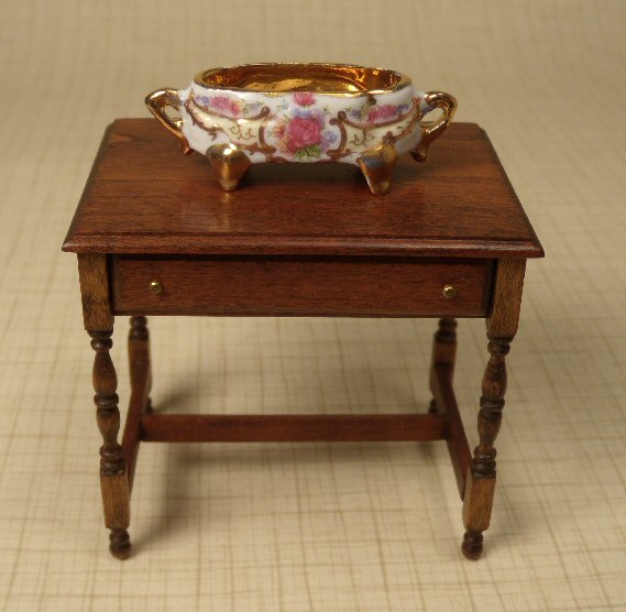 Artist & Collectible Dollhouse Accessories & Miniatures