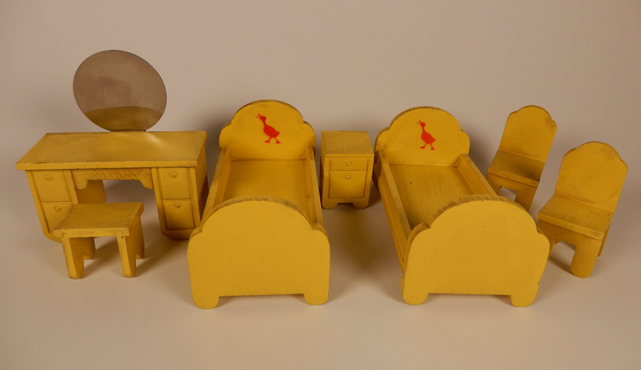 Antique Dollhouse Furniture